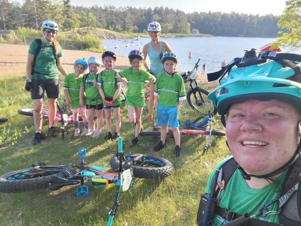 Sponsor Adventure Team: 906AT